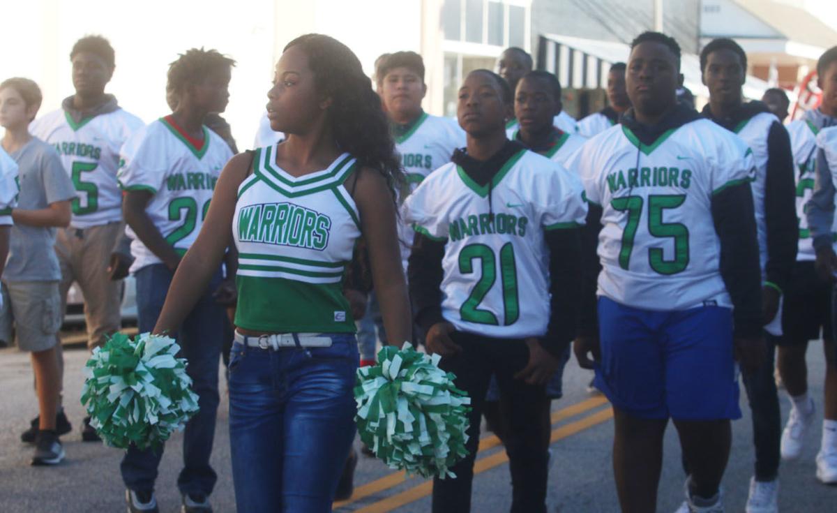 Mullins High School celebrates homecoming | Featured | scnow.com