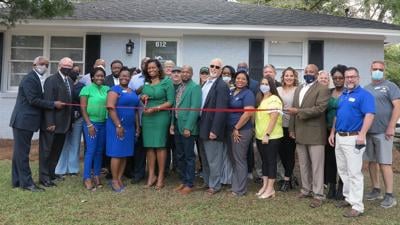 Gateway Realty opens and joins the chamber