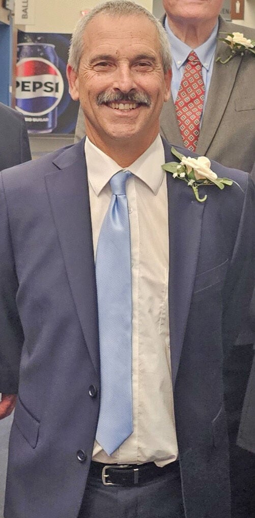 Bobby Jones is inducted into Florence Athletic Hall of Fame