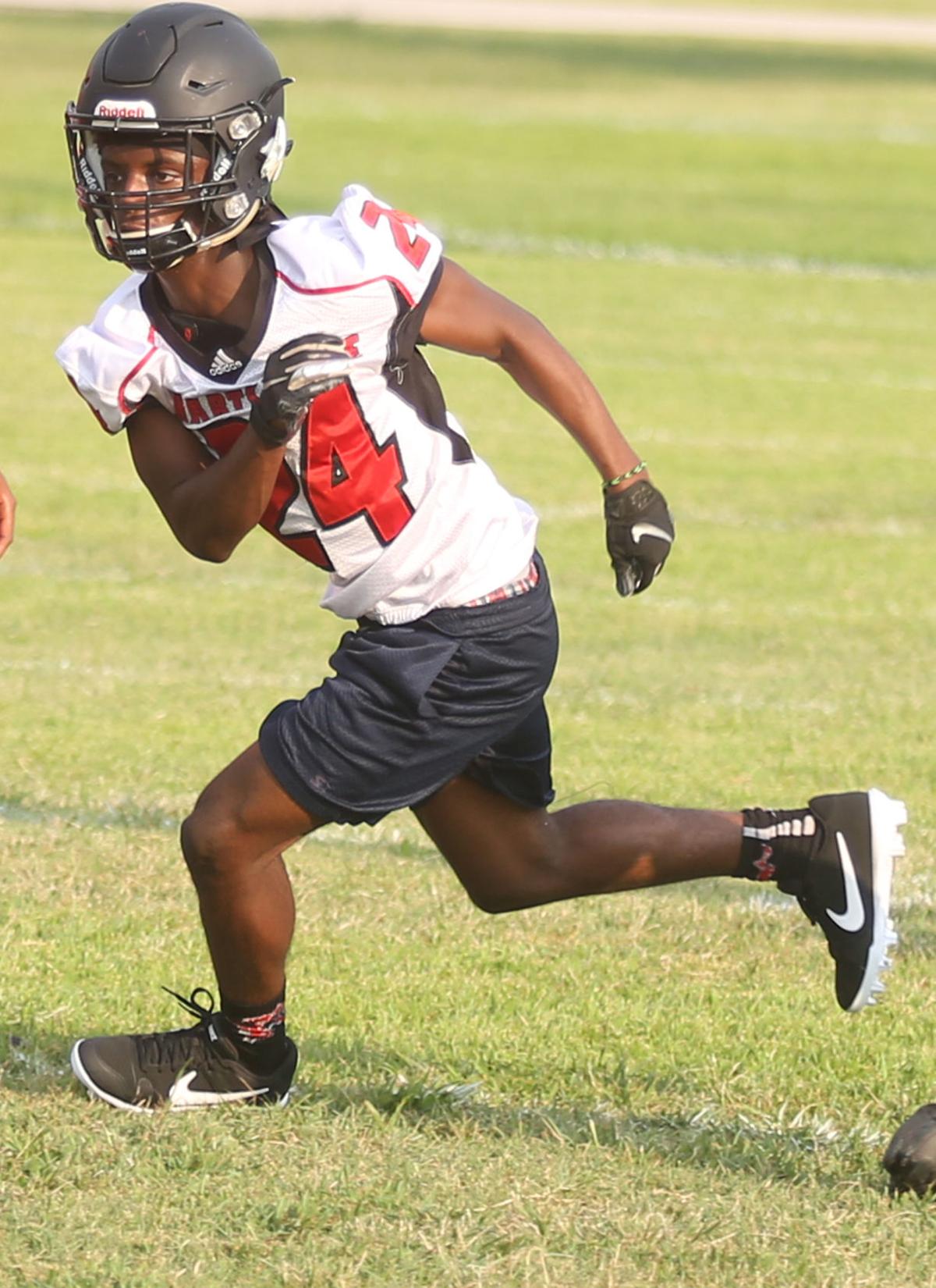 Hartsville Red Foxes Football Practice | Gallery | scnow.com