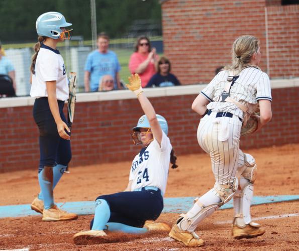 South Florence softball explodes for 15 runs in playoff win