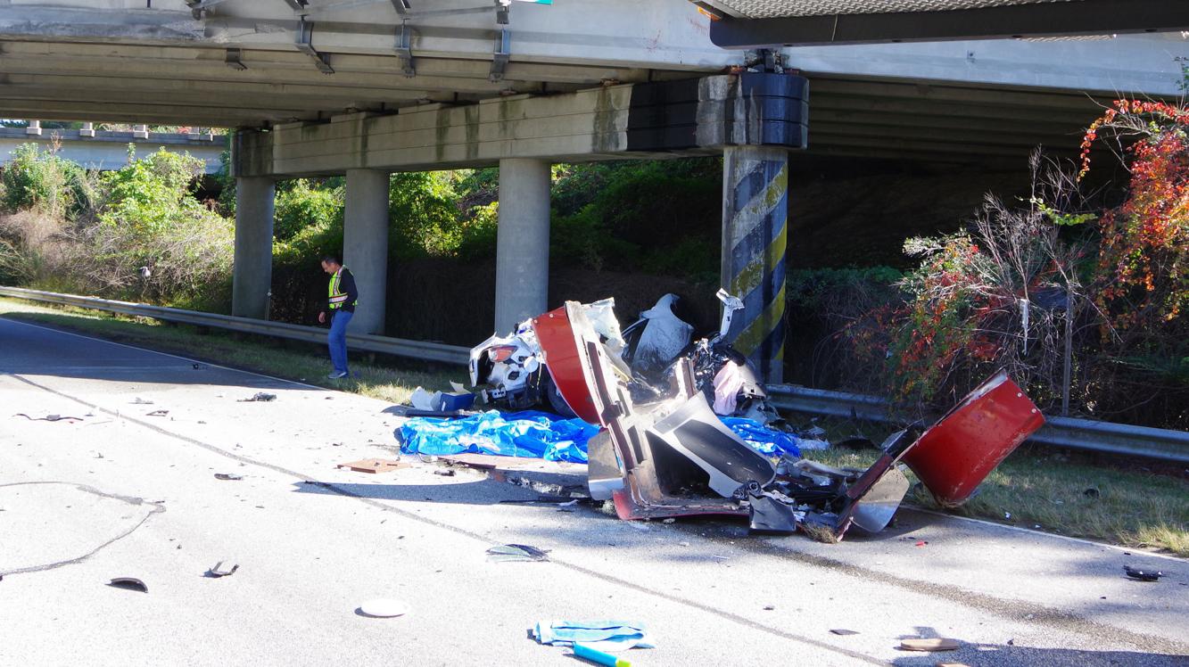 Three people die Saturday in Interstate 95 crash