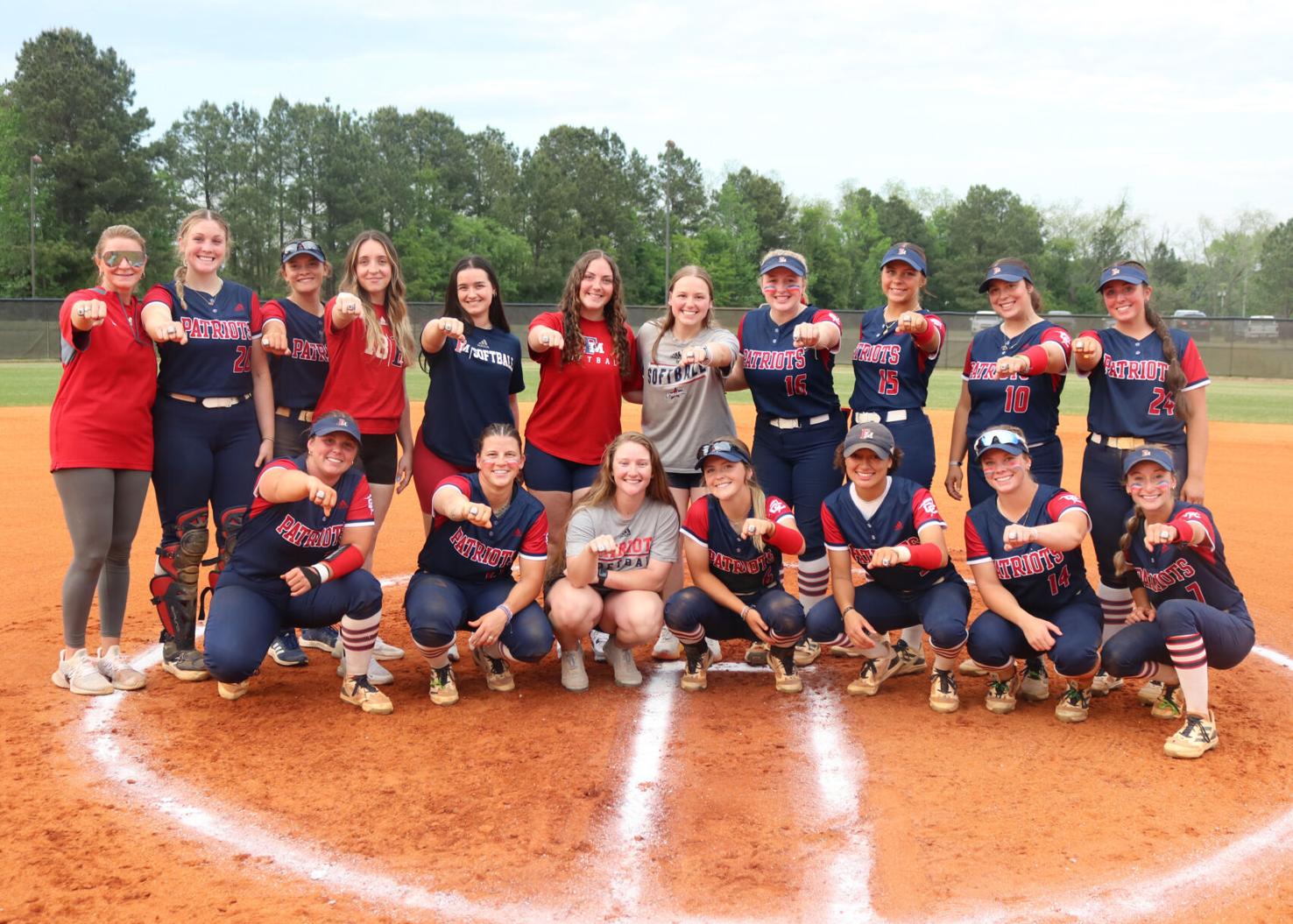 Francis Marion Softball CC division champs