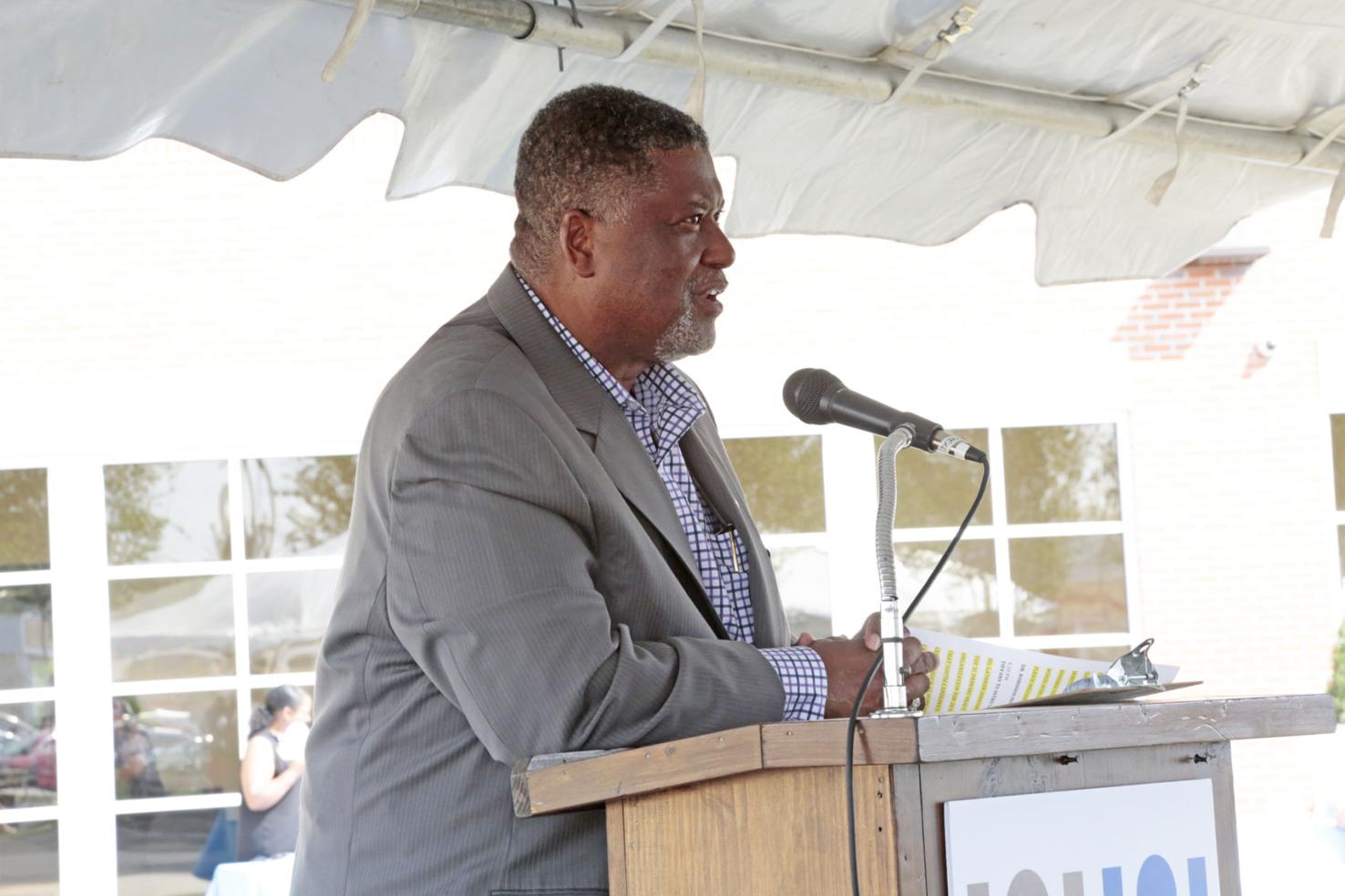 HopeHealth hosts ribbon cutting