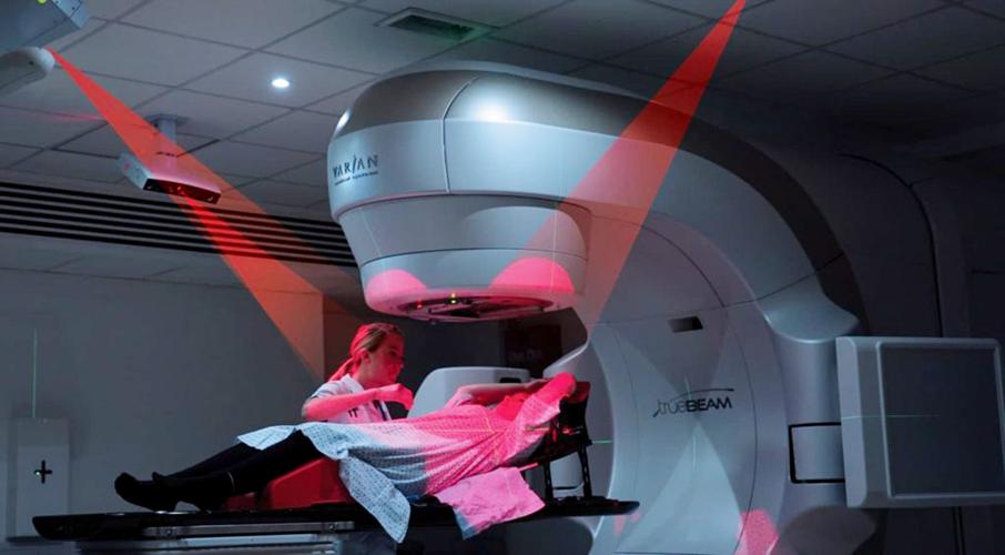 New breast cancer treatment helps cut risk to patient's heart