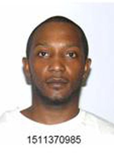 Police seek suspect after man stabbed in Florence fight