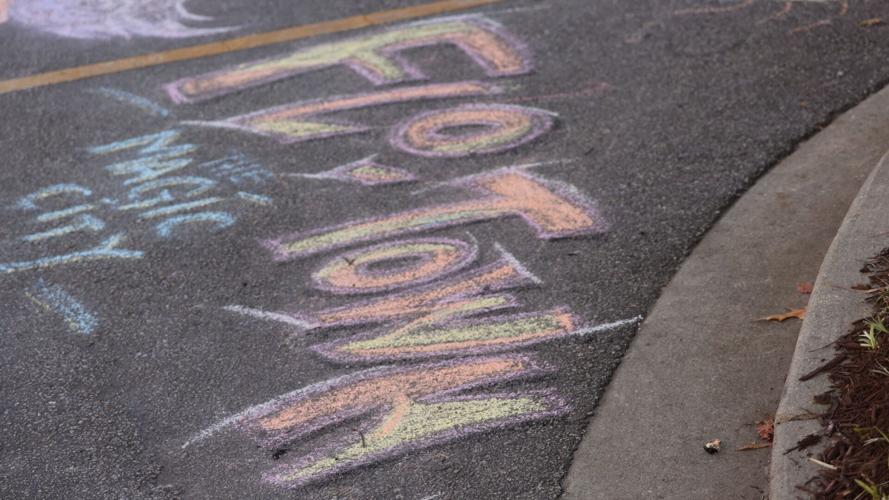 Big crowd filled downtown at Pecan Festival