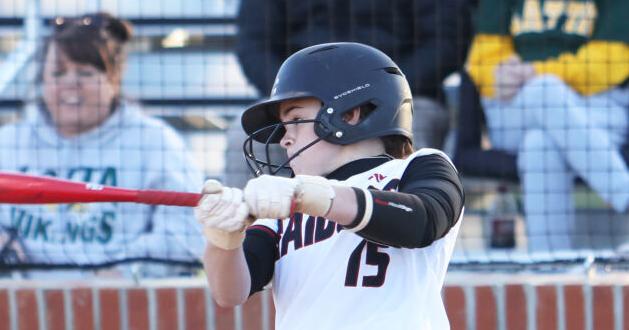 Meredith Stone signs to play college softball at USC Upstate