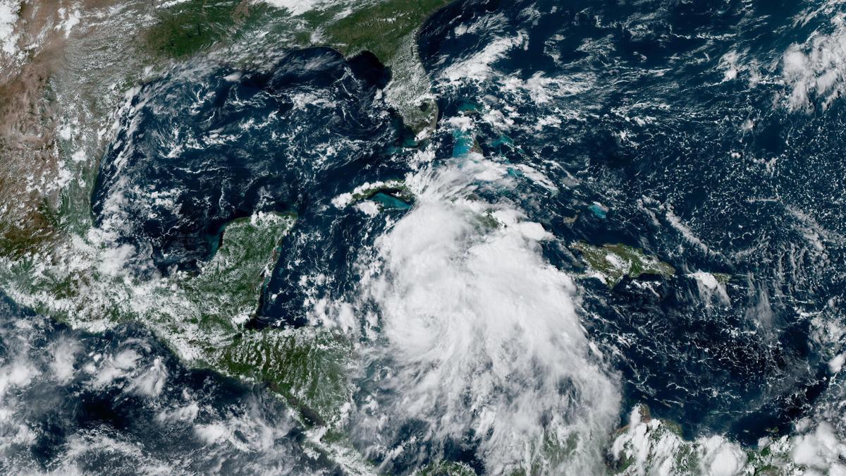 Florida declares emergency as Ian continues its journey toward Gulf Coast
