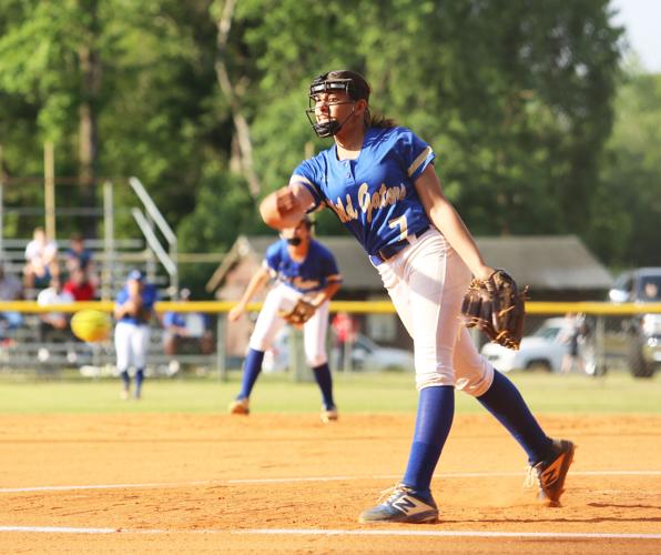 Early miscues prove too much as Lake View softball falls to Dixie 8-2