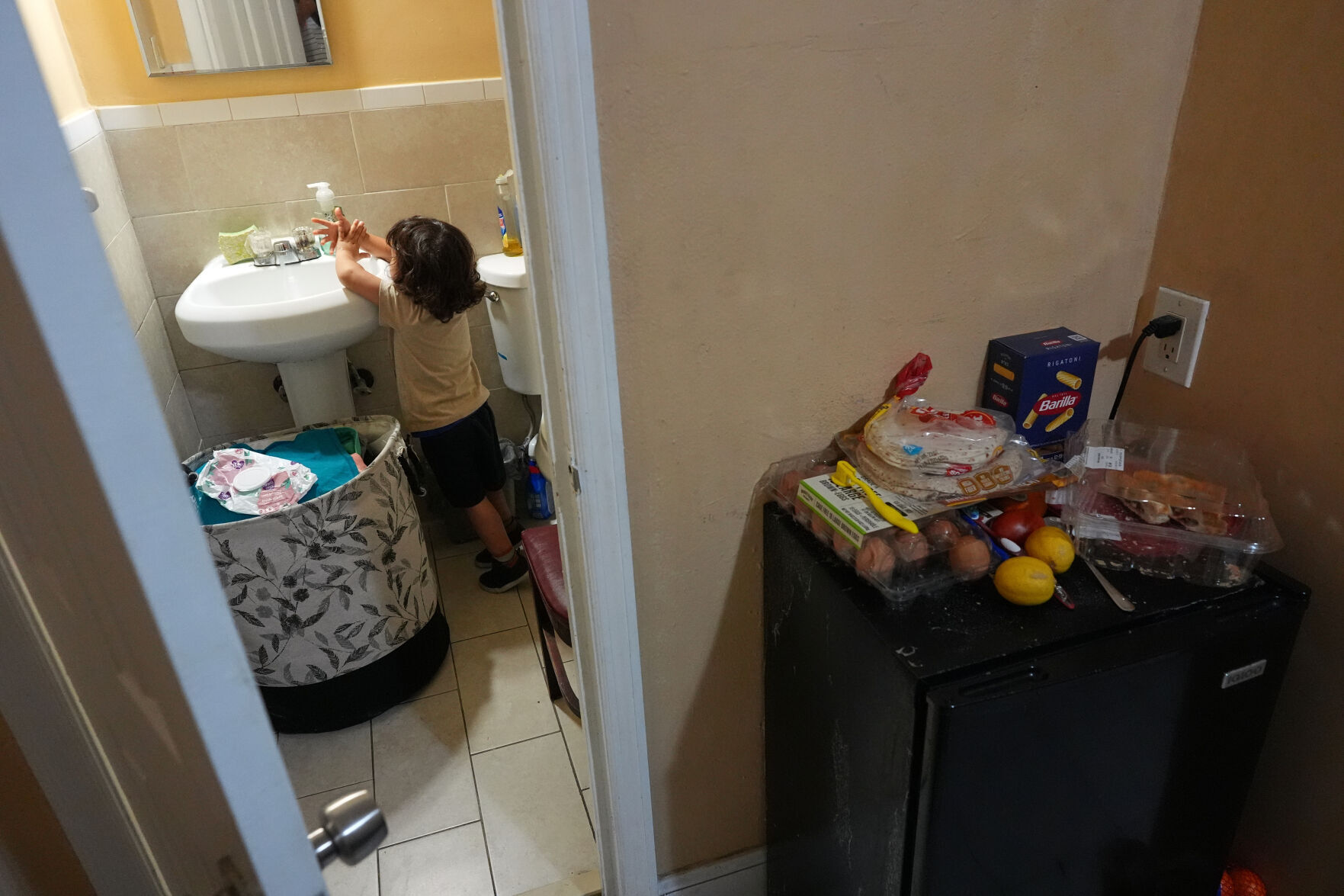 Supreme Court keeps Chicago National Guard deployment block