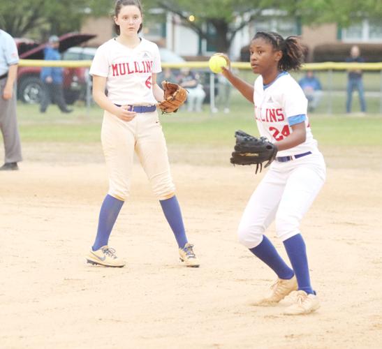 Marion softball sweeps rival Mullins in double-header