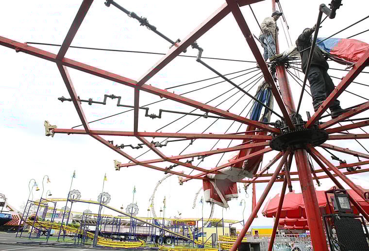 Pee Dee Spring Carnival Setup