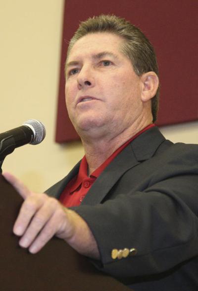 Tanner, 7 others inducted into state hall of fame