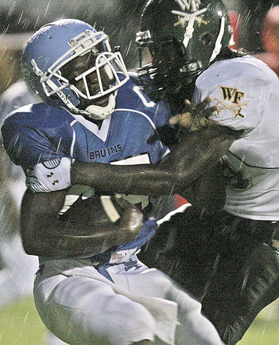 August 2009: Griffin's 5 TDs key Bruins' rout of Knights