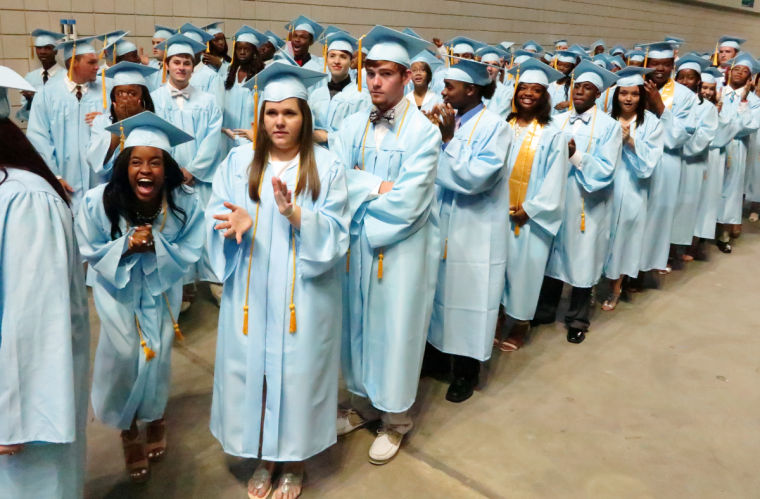In three ceremonies. Florence 1 sends off more than 900 graduates
