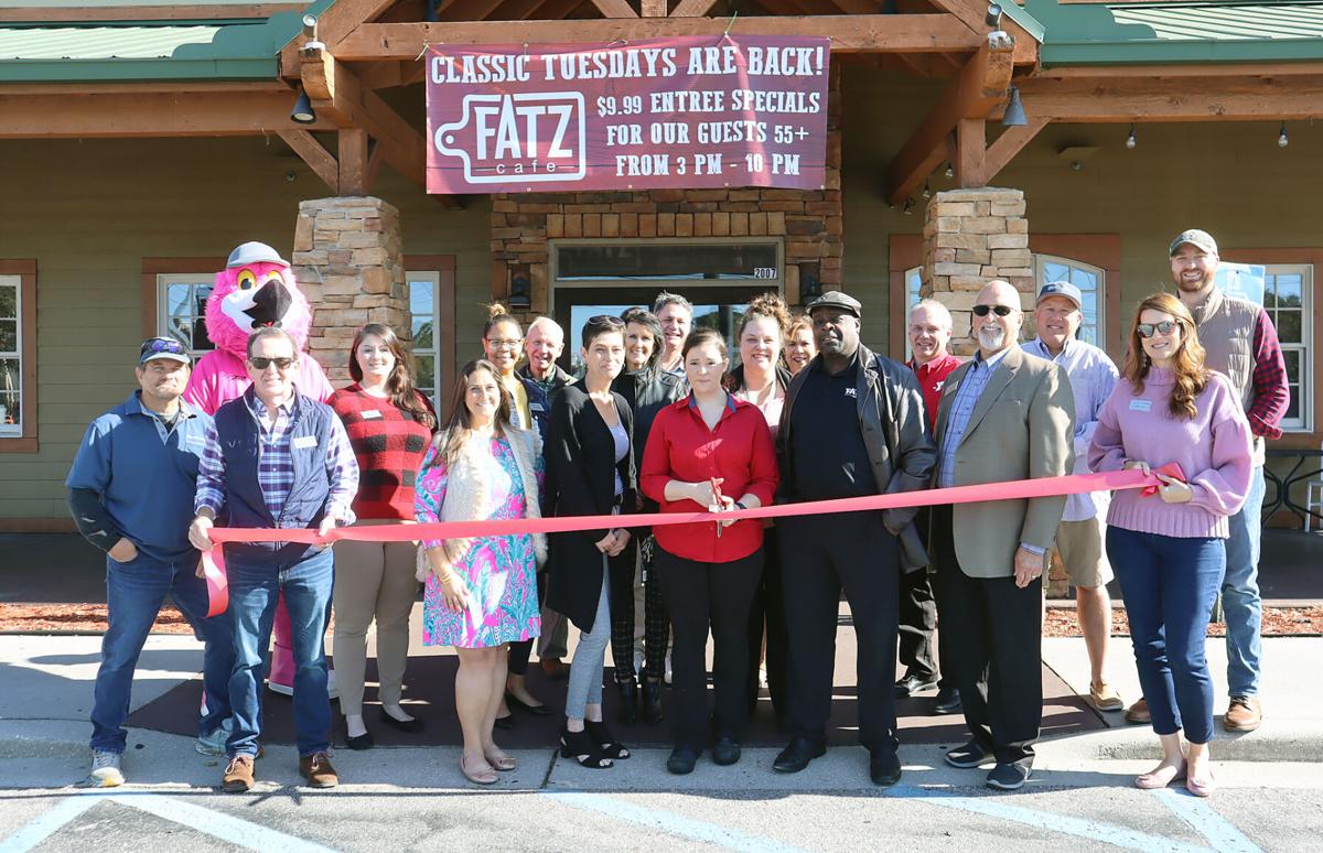 Fatz Cafe cuts ribbon to celebrate joining chamber