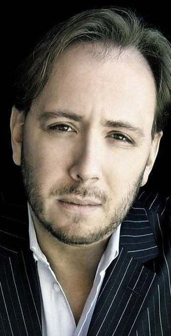 Live at Central features acclaimed pianist Thomas Pandolfi