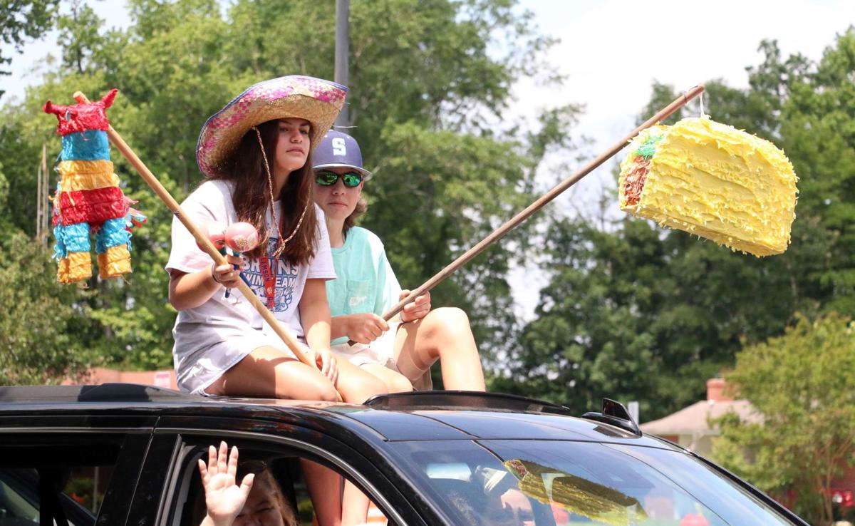 Southside Middle hosts drive-thru parade with students