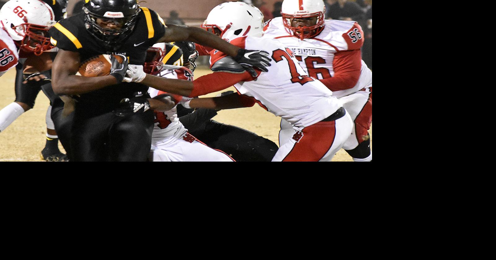 Dillon defeats Wade Hampton 18 - 13 in state playoff action