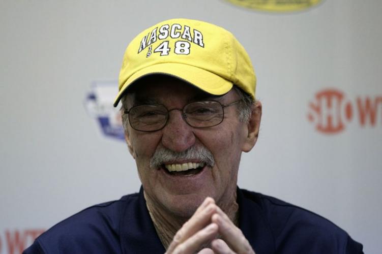 NASCAR remembers Jim Hunter at Darlington service