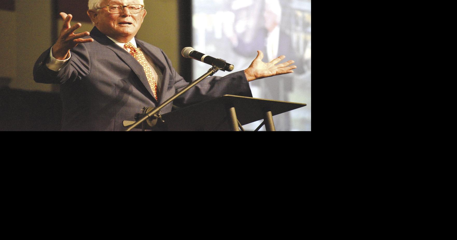 School Foundation honors Godbold as Distinguished Graduate