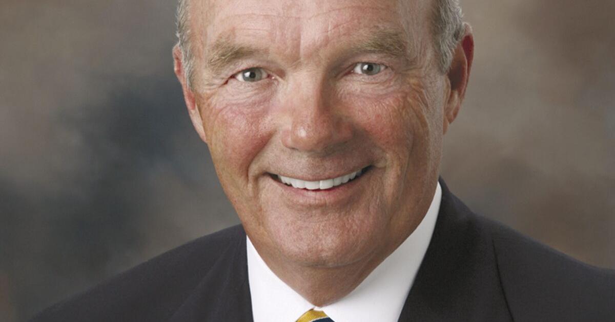 FMU scholarship honors longtime Board of Trustees member Frank Elmore