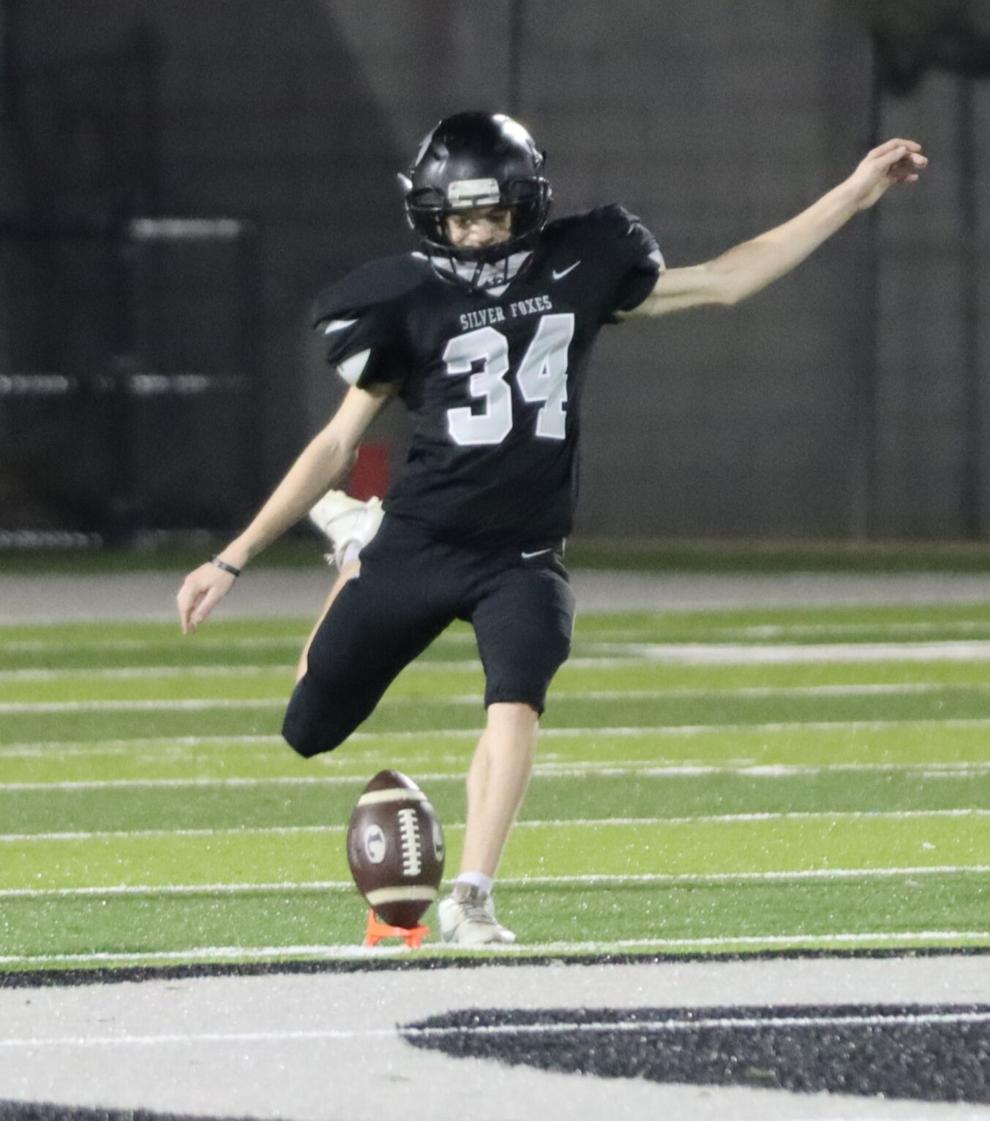 Look at photos from Lamar Silver Foxes' huge football win