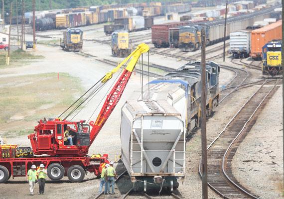 CSX train derails in Florence yard, blocks crossings