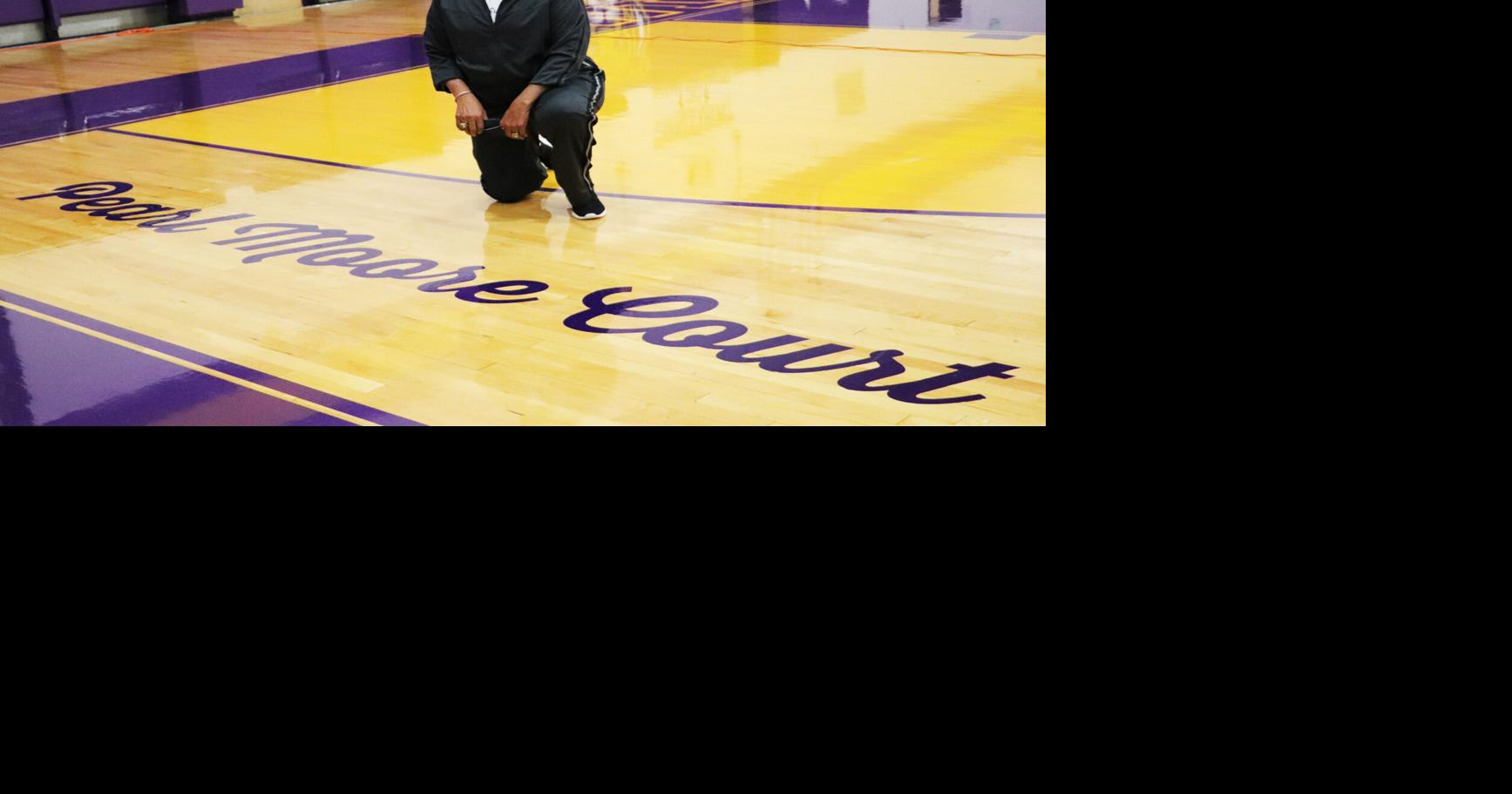 Wilson dedicates basketball court in honor of Hall of Famer Pearl Moore