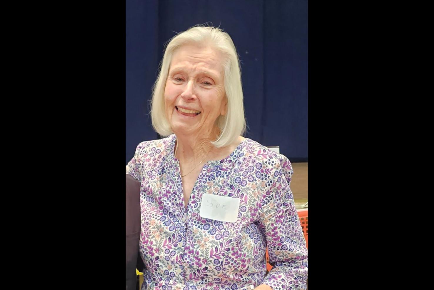 Nonprofit honors Scottsdale volunteer for 34 years | Neighbors ...