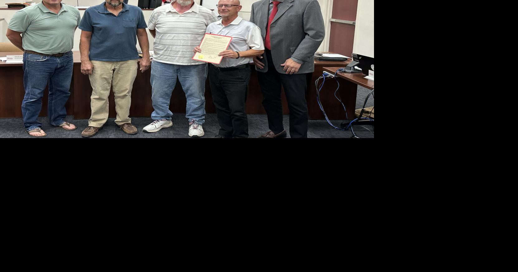 Shelby celebrating Superintendent Tim Tarvin | | sdgnewsgroup.com