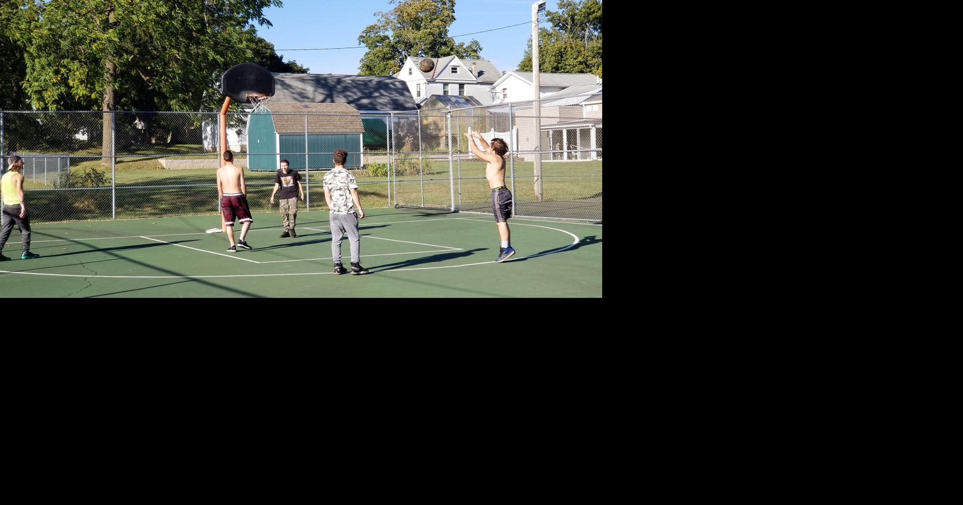 Basketball players enjoy time on Seltzer court | News | sdgnewsgroup.com
