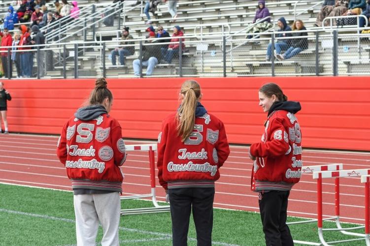 Shelby track teams secure notable finishes at invite | Sports ...