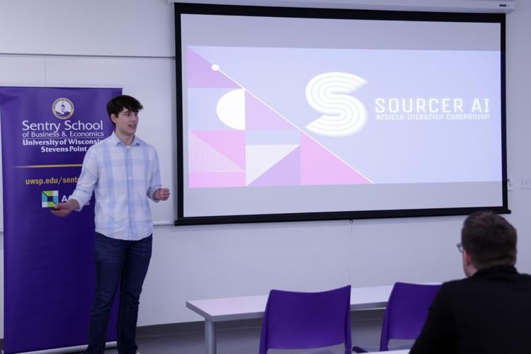Alex Suscha takes first place with "Sourcer AI" in Pitch Contest ...