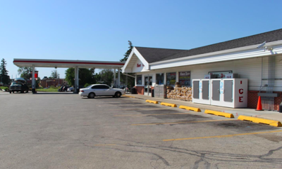 Calumet Drive Kwik Trip purchasing Menzer Glass for expansion ...