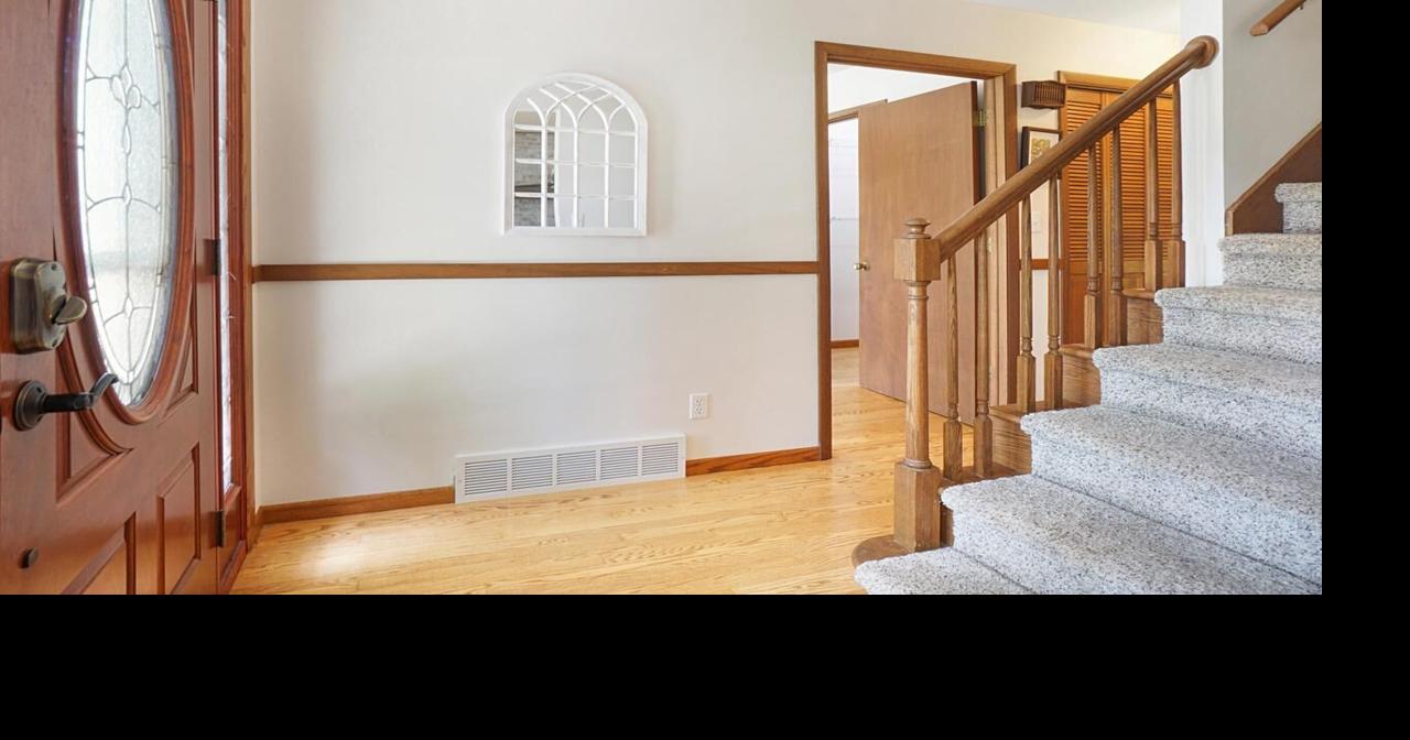 Kitchen has plenty of cabinet & counter space with a complete appliance ...