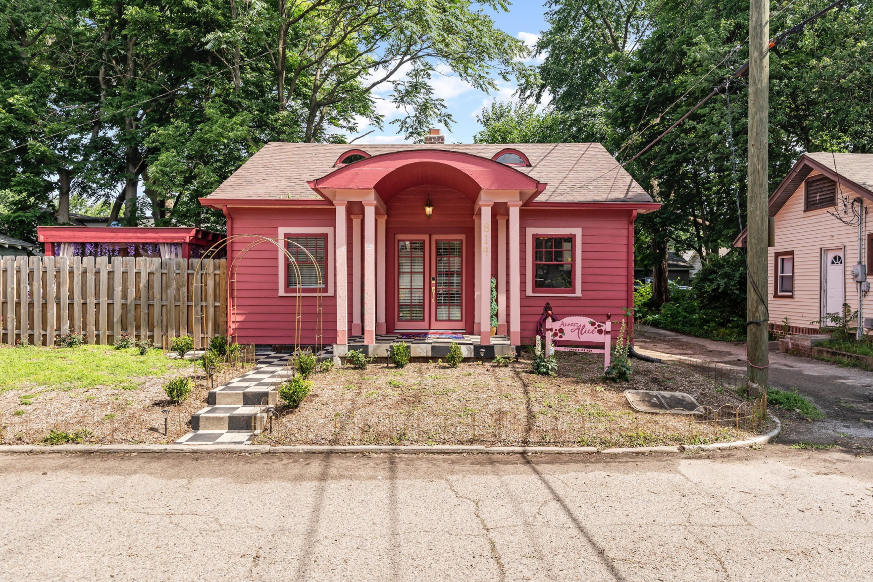 Alice in Wonderland-themed tiny home on sale for over $200,000 ...