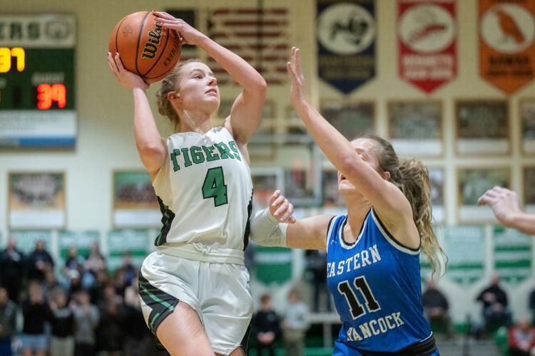 McKinley Correll, Hallie Schweitzer named IBCA first-team Academic All ...