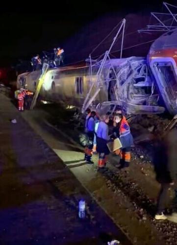 High-speed train collision in Spain kills 39, injures dozens | National | shelbynews.com