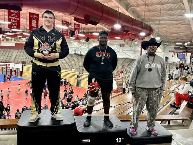 Golden Bear wrestlers ready to charge into postseason | Sports ...