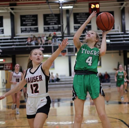 Lady Tigers pounce on Jets 53-21 | Sports | shelbynews.com