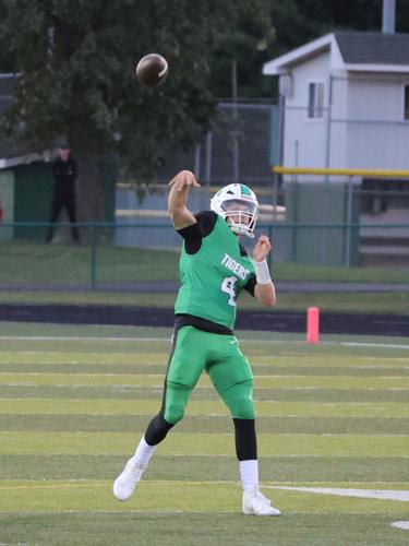 Stuckey breaks all-time passing record, Wilkins makes name known ...