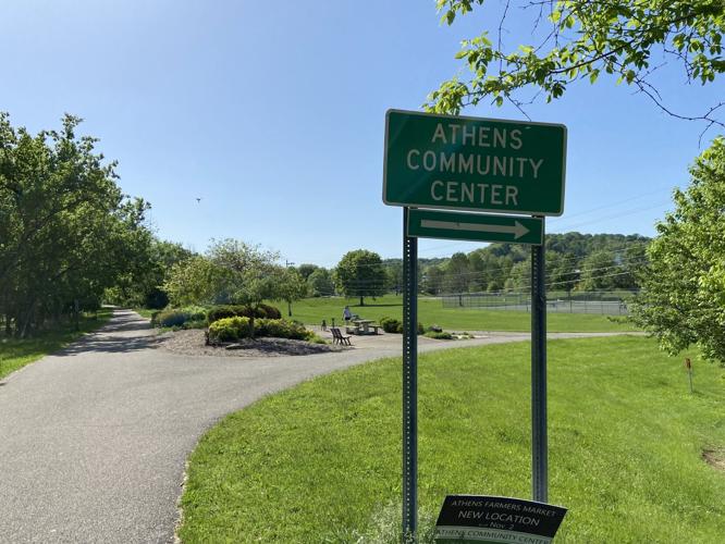 A walk on the Hockhocking Adena Bikeway | Photo Galilees | sjnm360.com