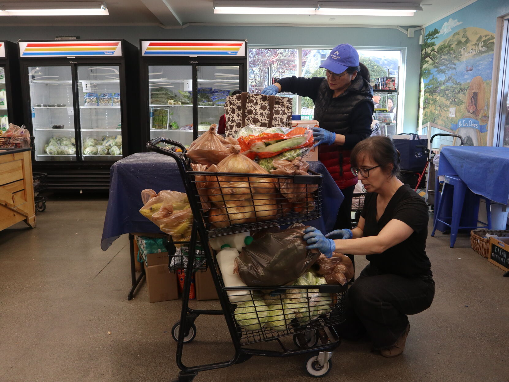 Samaritan House distributes food for Thanksgiving | Local News ...