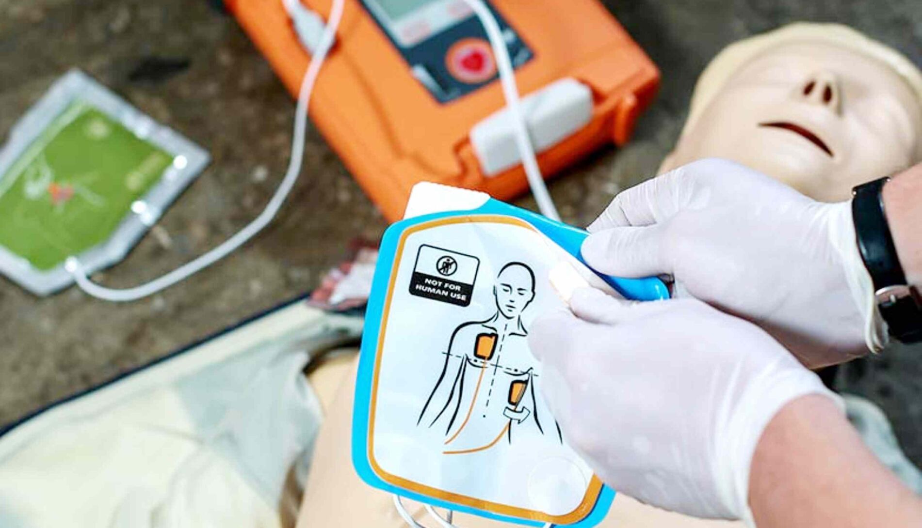 Pushing for defibrillators | Local News | smdailyjournal.com