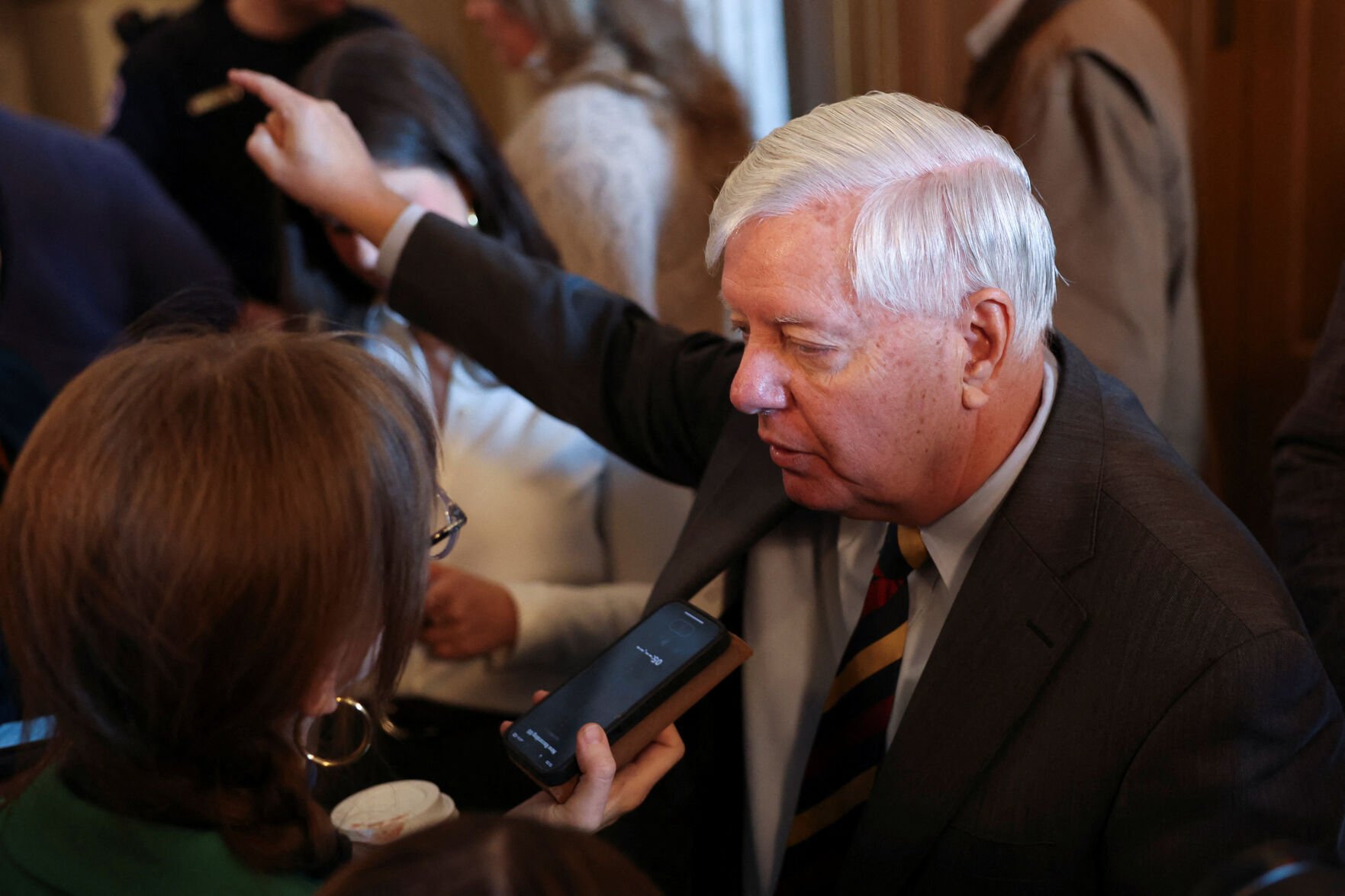 Senate's bipartisan deal to avoid a partial shutdown appears back on ...