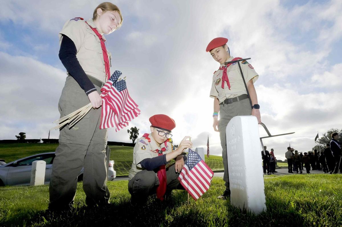 Honoring our fallen: Memorial Day at Golden Gate National Cemetery ...