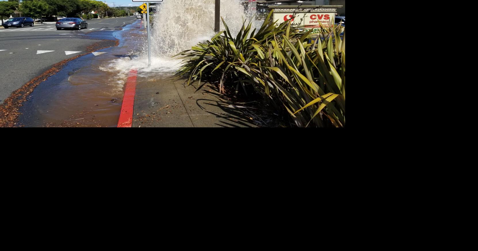 Sheared fire hydrant | Local News | smdailyjournal.com