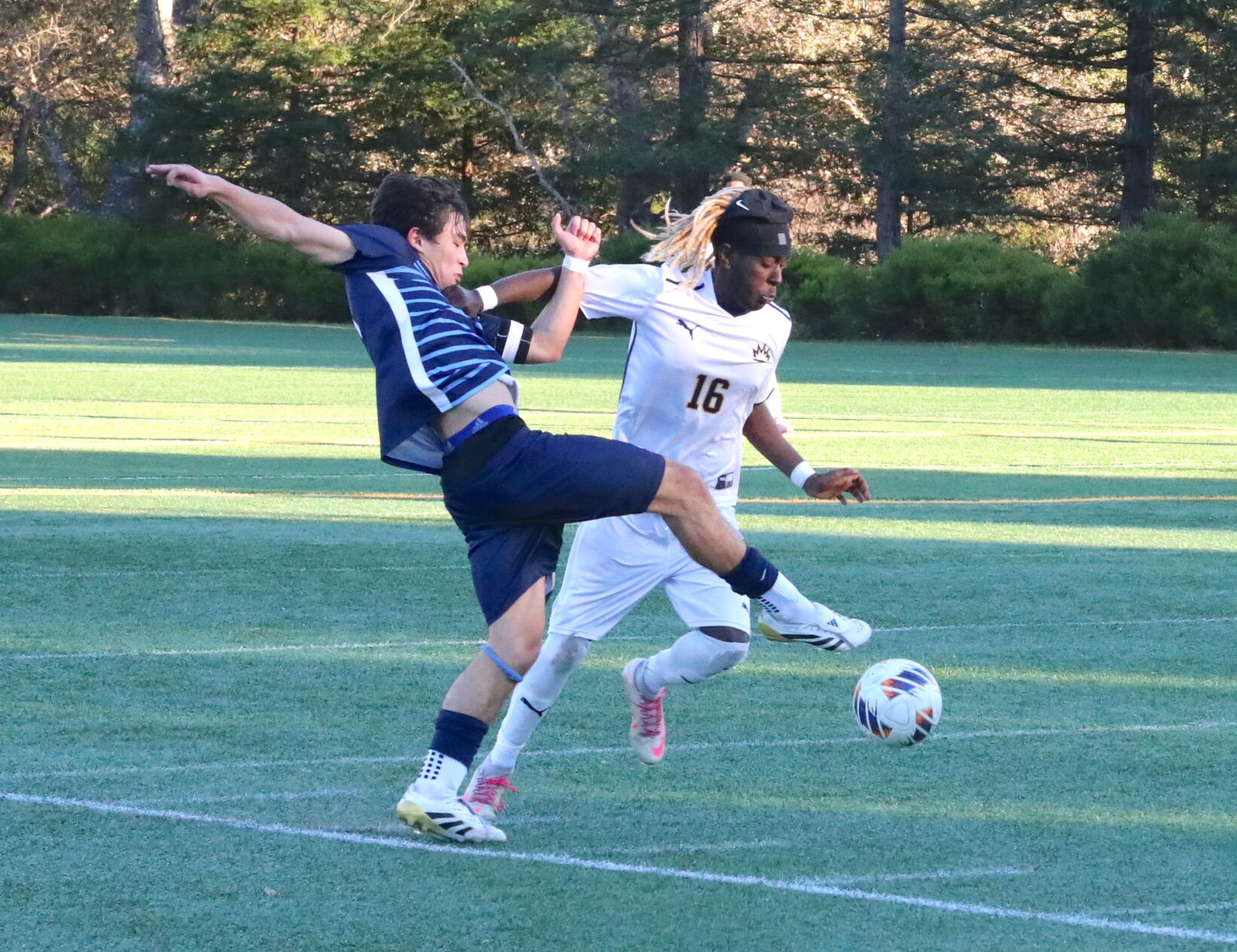 Crystal boys’ soccer team stays unbeaten | Local | smdailyjournal.com